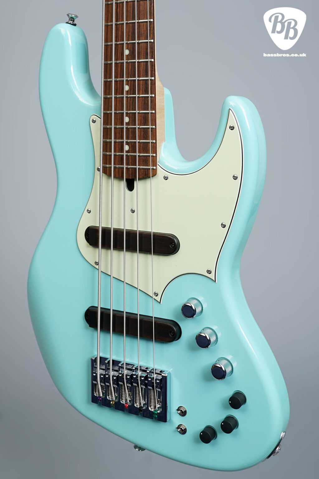 Xotic XJ-1T 5 - BassBros